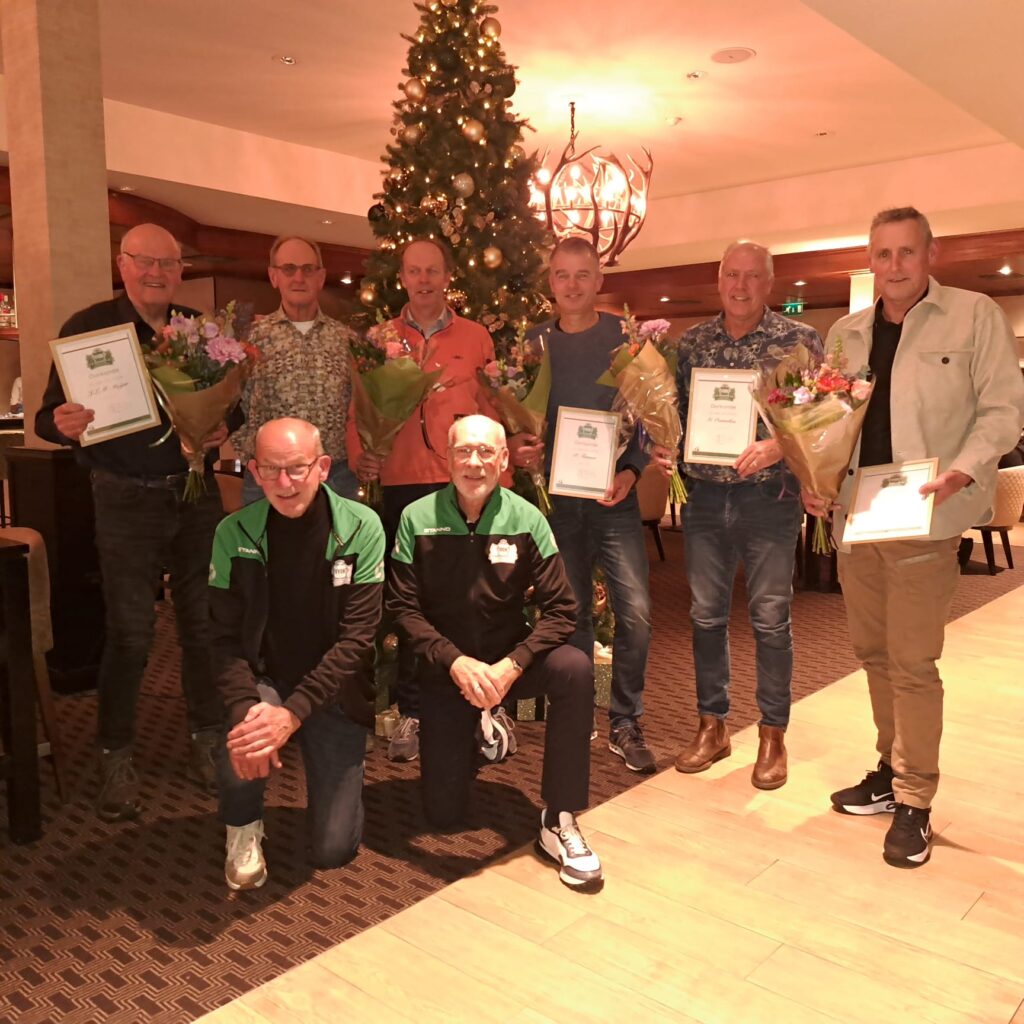 Trouwe leden district Noord gehuldigd - VVON